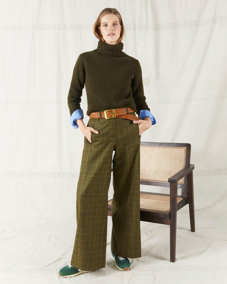MOLOH | Luxury British Clothing | Discernibly British Style